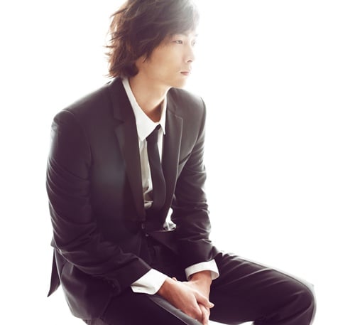 Min Kyung Hoon's album reaches #1 spot for best-selling pre-orders ...