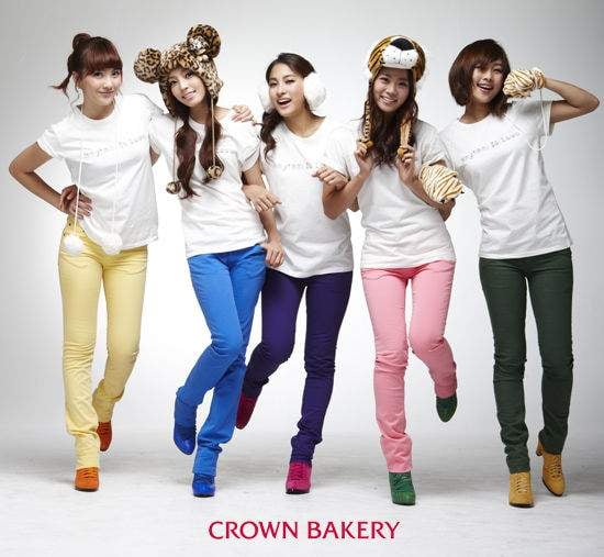 Kara gets fuzzy for Kara Bakery | allkpop