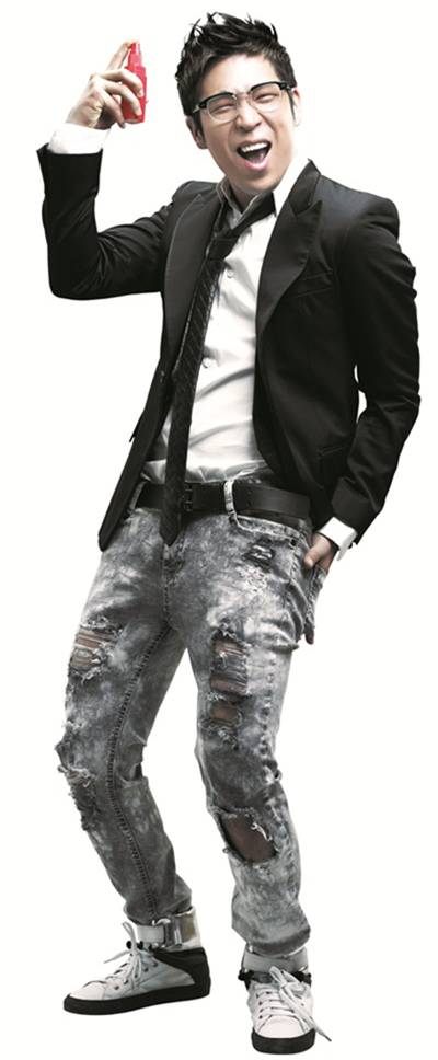 MC Mong gives presents to 1N2D staff | allkpop