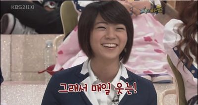 Why is Han Seungyeon always smiling? | allkpop