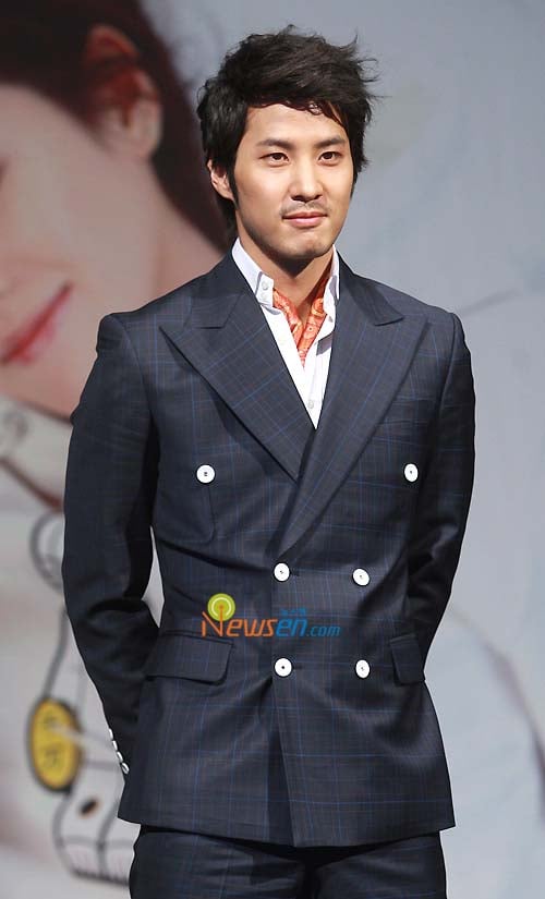 Kim Ji Suk to enlist in the army | allkpop