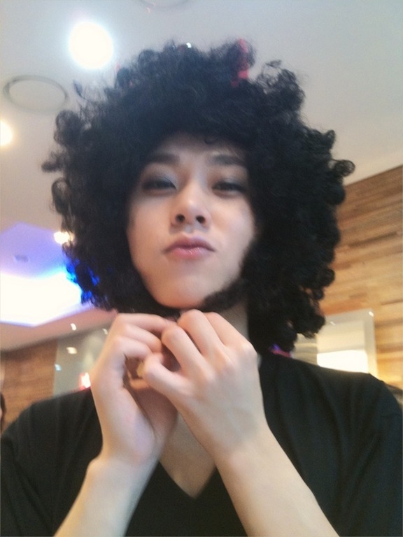 BEAST shows their red devil spirit | allkpop