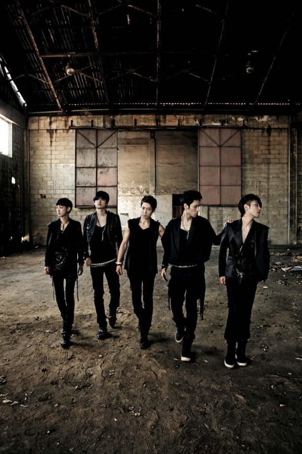 Code-V makes their debut on Music Bank | allkpop