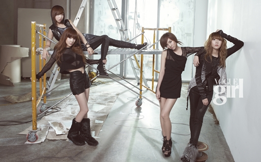 Behind the Scenes for 2NE1's Vogue Photo Shoot | allkpop