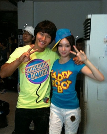 Soya reveals photos with her uncle Kim Jong Kook | allkpop