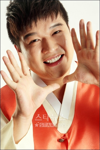 Shindong expresses his love for Super Junior and his future as an actor ...
