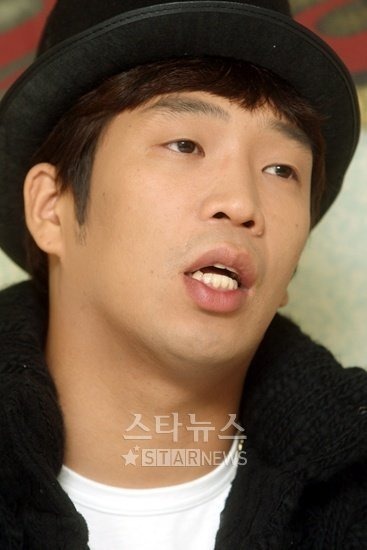 Police uncover internet post by MC Mong asking about dental exemptions ...