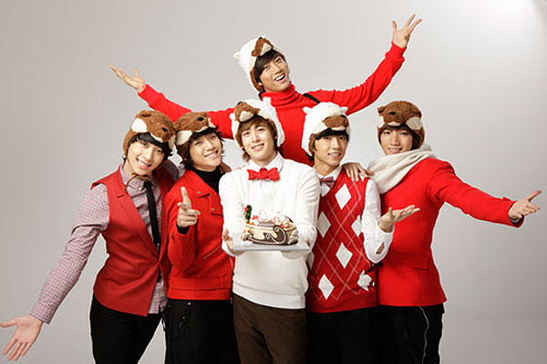 Behind the scenes with 2PM for Spris Christmas Shoot and "I'll Be Back" MV | allkpop