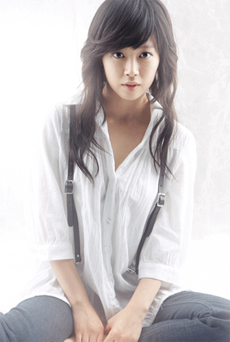 Actress Shin Jisu to debut with new girl group DHeaven | allkpop