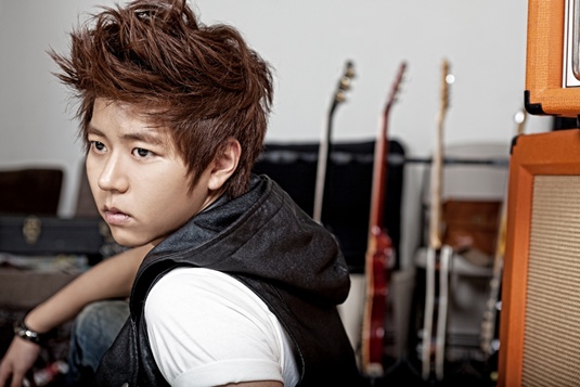 Buzz reveals new vocalist, Na Yool | allkpop