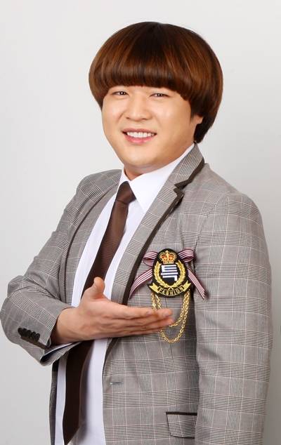 Super Junior's Shindong suffers a shoulder injury | allkpop