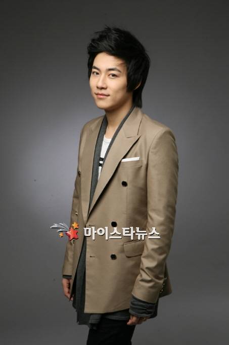 Fellow classmate of Seungri, Hara, & Minzy to debut in a boy band | allkpop