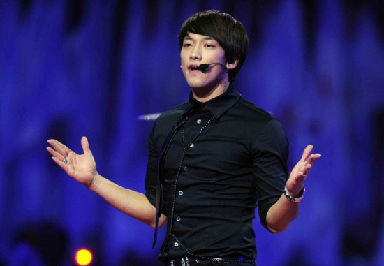 Rain announces new album + world tour for 2011! | allkpop