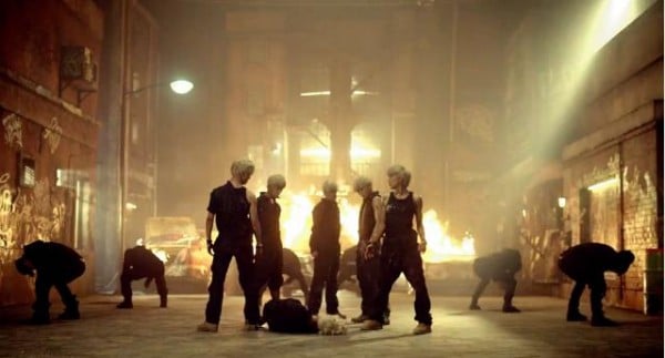B.A.P. makes a fierce debut with "Warrior" on 'Music Core'! | allkpop