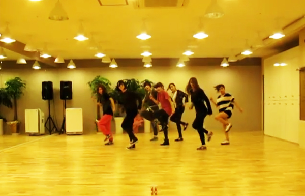 T-ara releases dance practice video for "Lovey Dovey" | allkpop