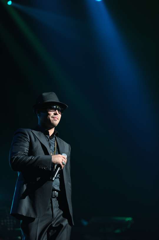 Leessang's Gil spends a lonely Lunar New Years without Gary | allkpop