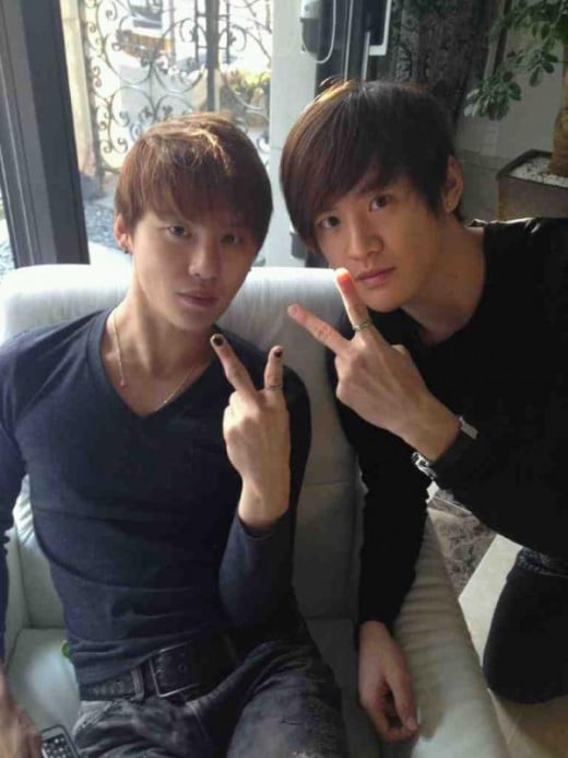JYJ's Junsu & his twin brother Junho send their New Year greetings | allkpop