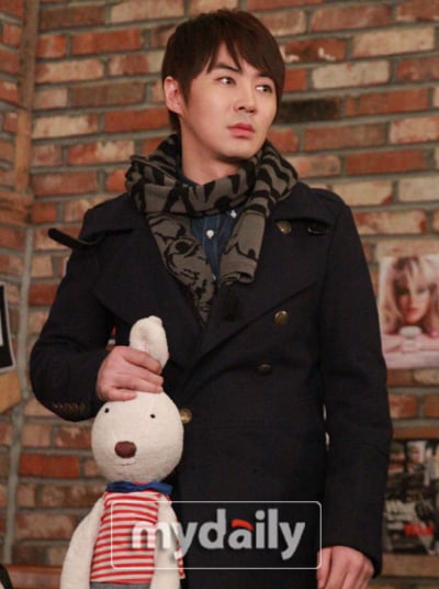 Shinhwa's Jun Jin to feature in Stellar's new MV | allkpop