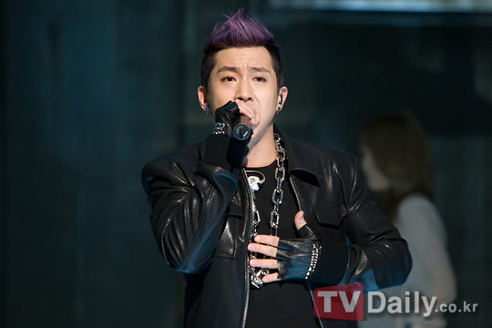 Brian Joo promises to pack lunches for his fans for a special event ...
