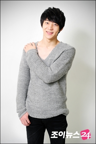 Park Yoohwan reveals JYJ's Yoochun inspired him to pursue acting | allkpop