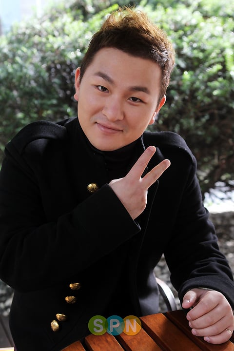 Huh Gak displays his shuffle dance + performances from 'Immortal Song 2 ...