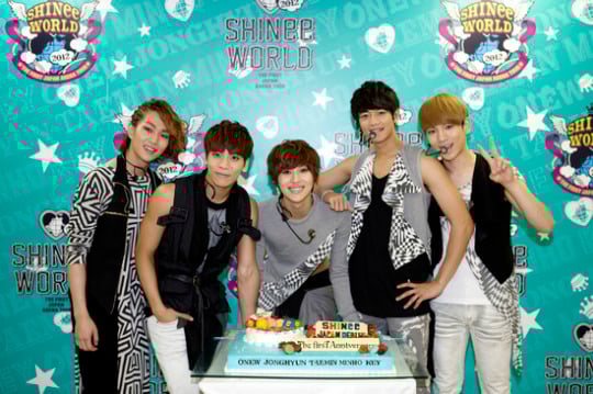 SHINee completes two-day Tokyo stop for their first Japanese arena tour ...