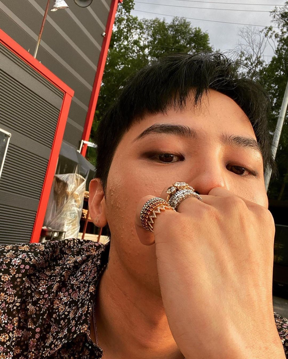 G Dragon Posts New Photos On His Instagram Page Looking All Done Up 