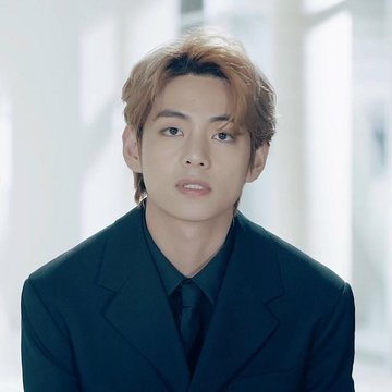 BTS V become first and only artist in world to have more than 200 fan ...