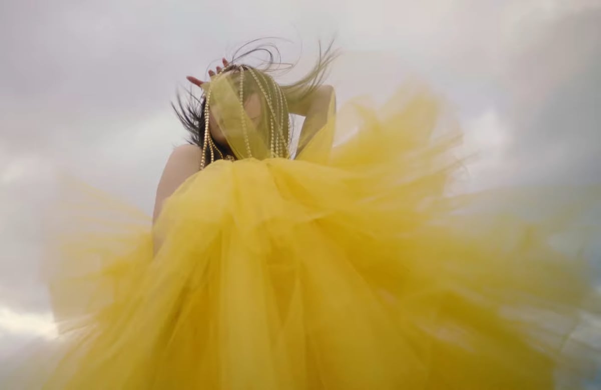 Suran unveils whimsical MV teaser for upcoming single 'Sunny' | allkpop