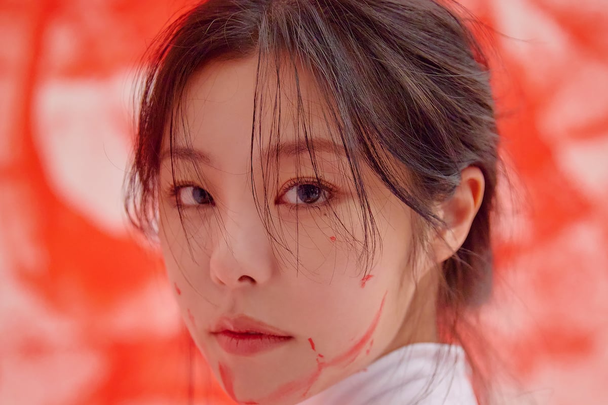 MAMAMOO's Whee In is 'Redd' in her first solo comeback teaser image ...