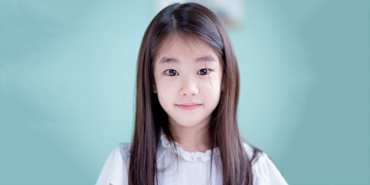 Child actress Park So Yi signs with YG Entertainment | allkpop
