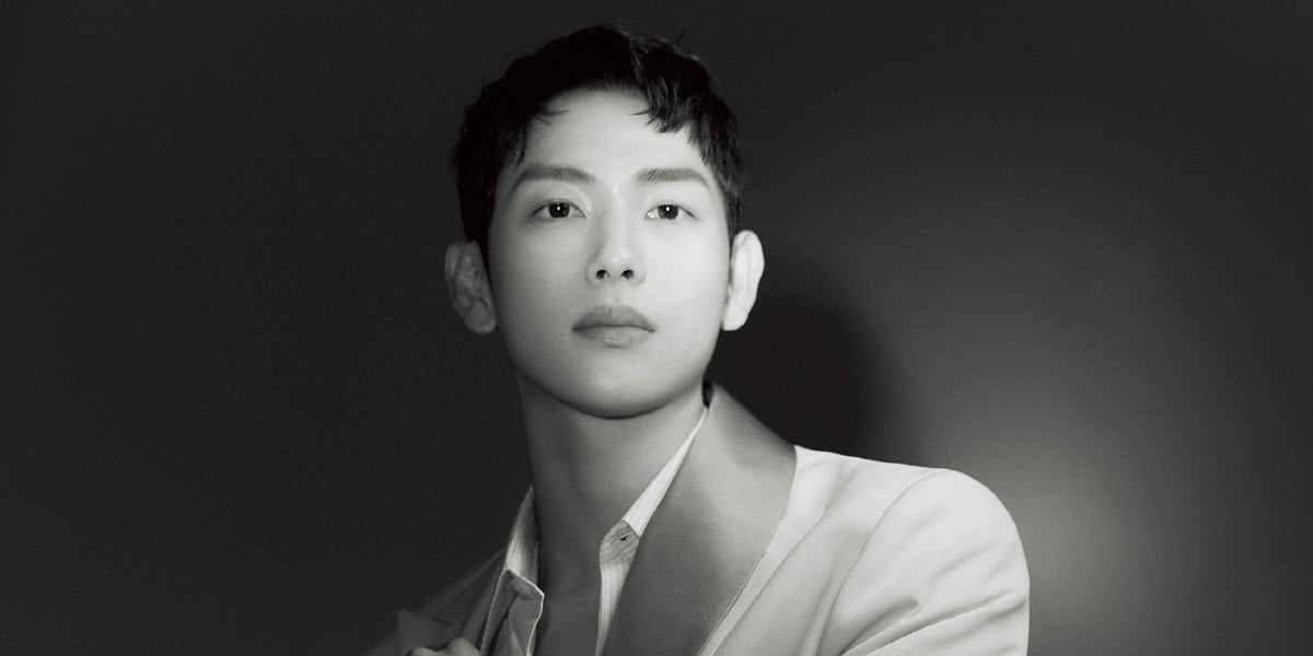 Siwan renews his contract with his label Plum A&C | allkpop