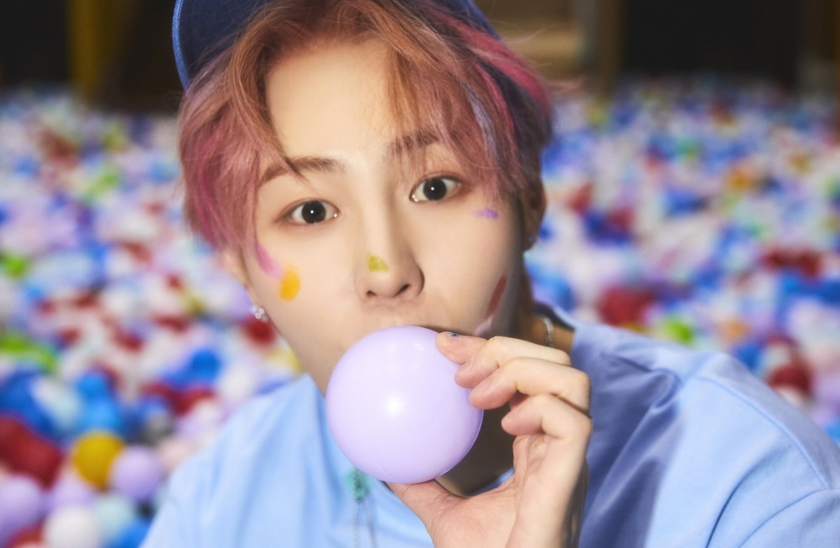 Ha Sung Woon teases his comeback in playful 'Sneakers' concept photo ...