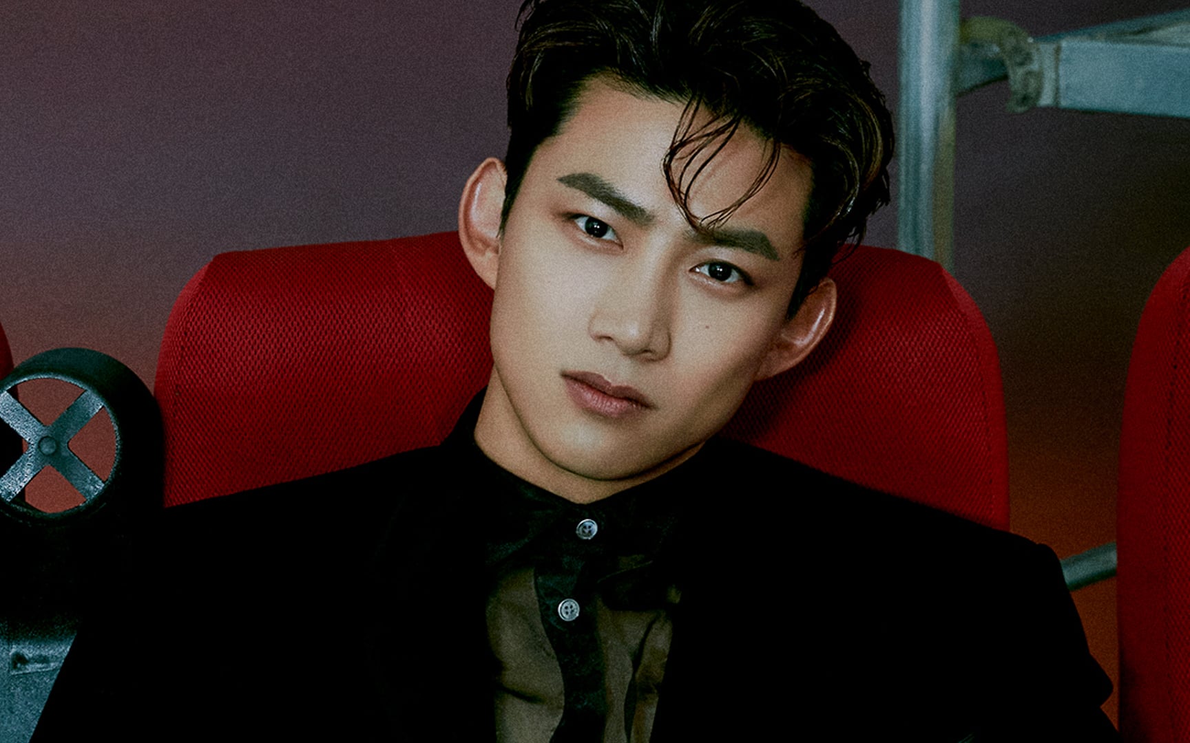 2PM's Taecyeon has yet to shed the villainous sexy charms in the 'DARK ...
