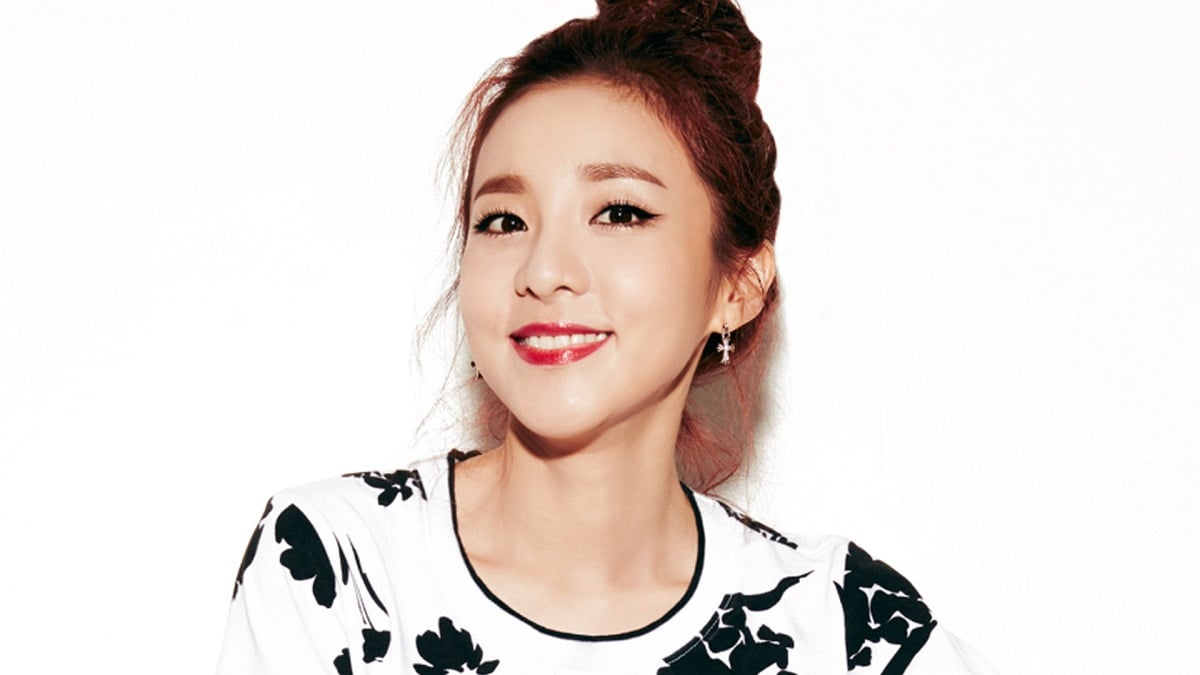 Dara reveals that she owns more than 1,000 pairs of sneakers, on ...
