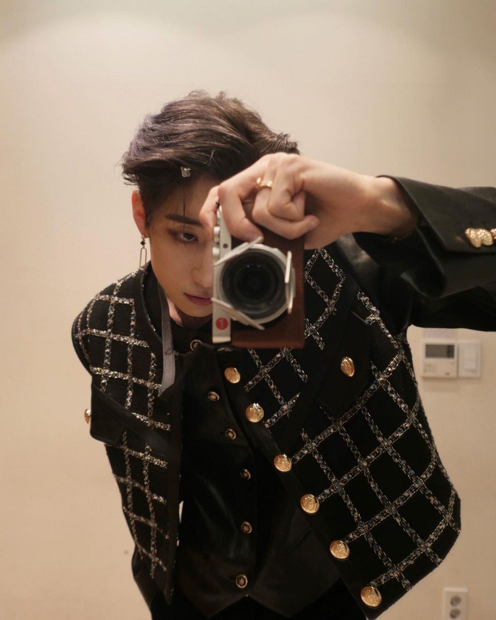 6 Types Of Instagram Selfies As Shown By Your Favorite K Pop Idols