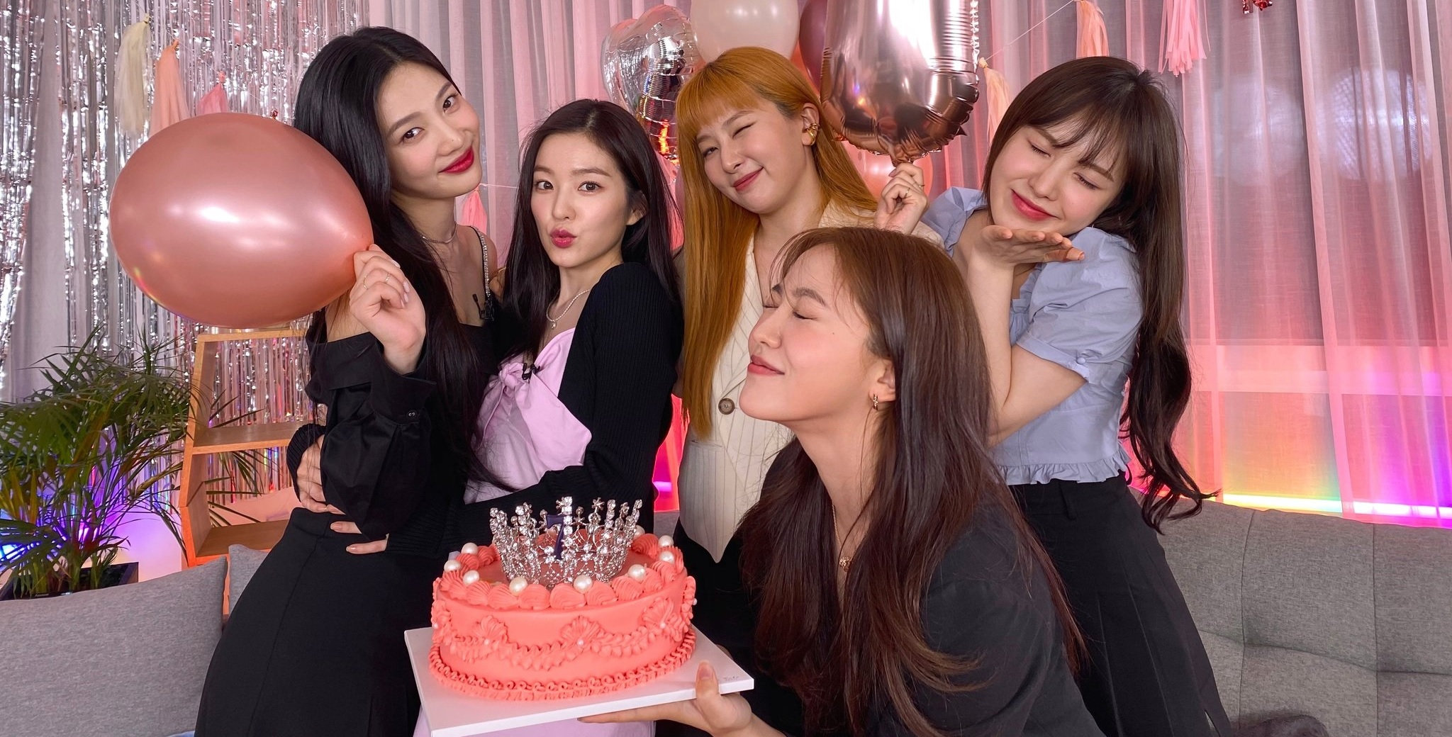 Red Velvet reveals the official logo and title of their 6th mini album ...