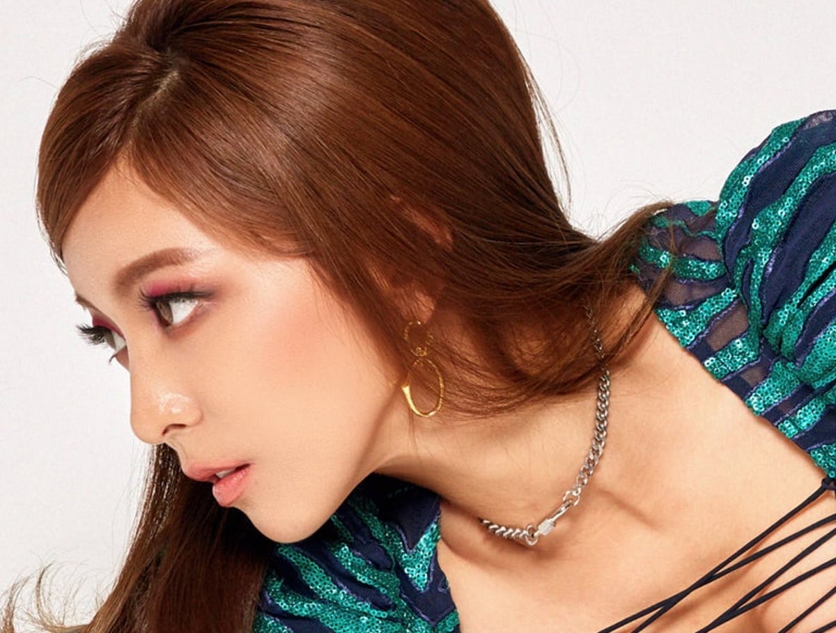 f(x)'s Luna reveals next teaser image for solo comeback | allkpop