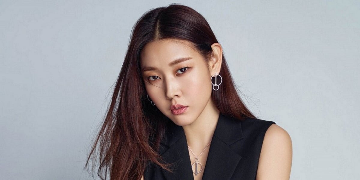 Model Han Hye Jin reveals frightening fortune about her possible ...