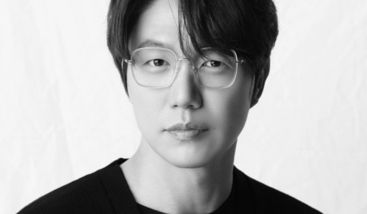 Singer Sung Si Kyung apologizes to netizen who called him out for being ...