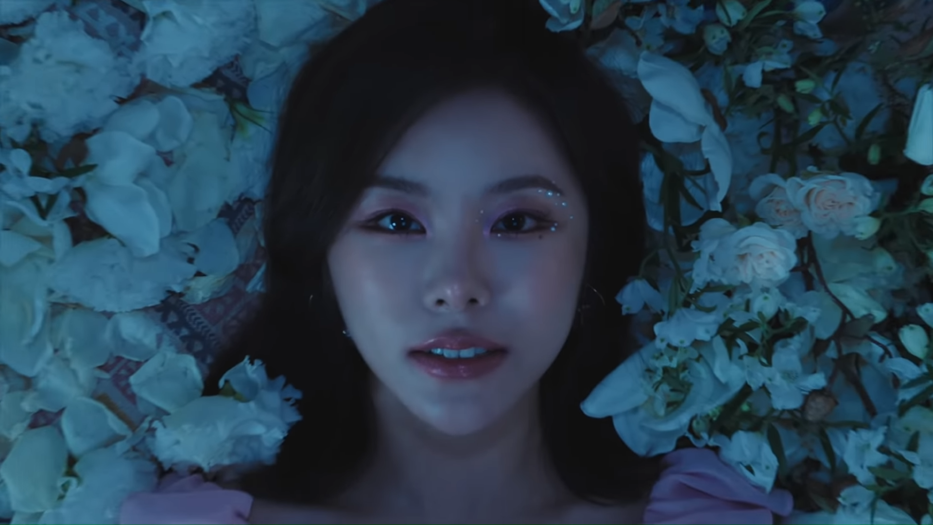 MAMAMOO's Whee In makes her solo comeback with whimsical MV for 'Make ...