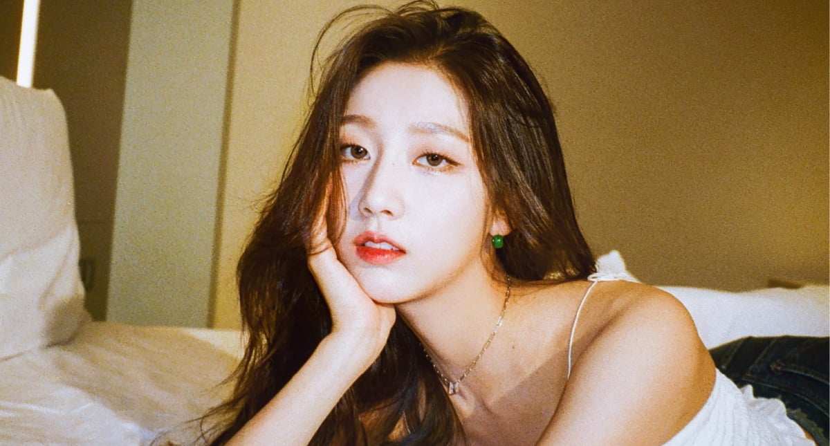 Lovelyz's Jeong Ye In reveals 'Plus N Minus' solo debut teaser images ...