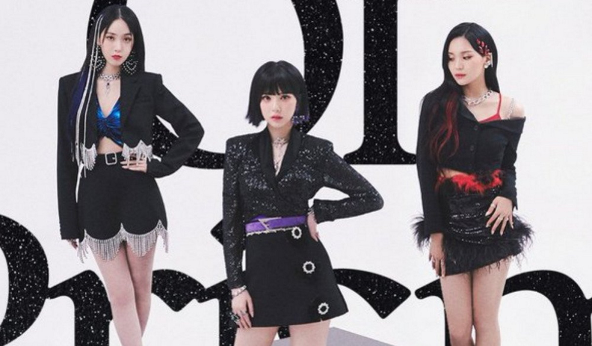 VIVIZ reveal track list for 'Beam of Prism' debut mini album | allkpop