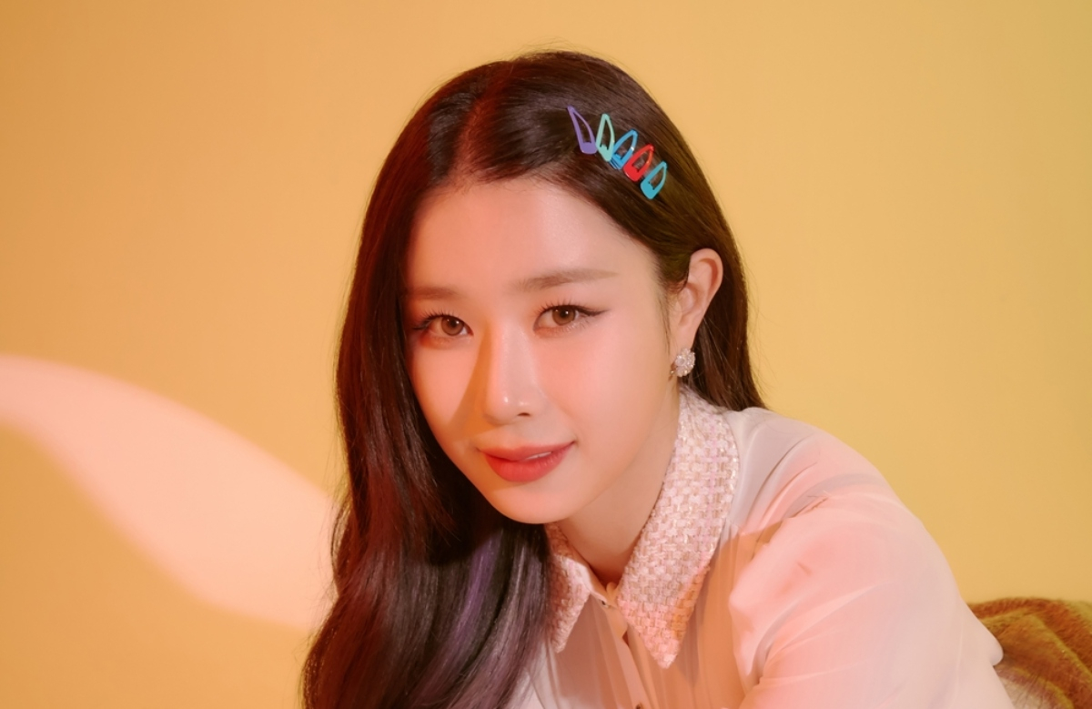 Girl group Rocking doll unveils individual teaser image of Roa for 2nd ...