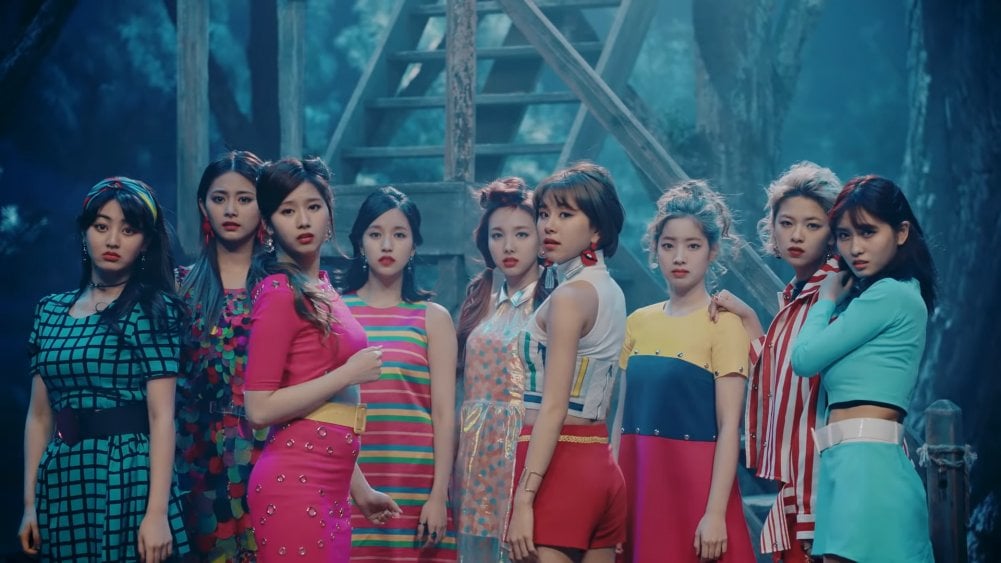 'Signal' becomes TWICE's 14th MV to exceed 300 million YouTube views ...