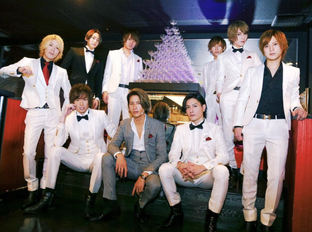 Korean Netizens Notice That Japanese Male Hosts Have 59 OFF