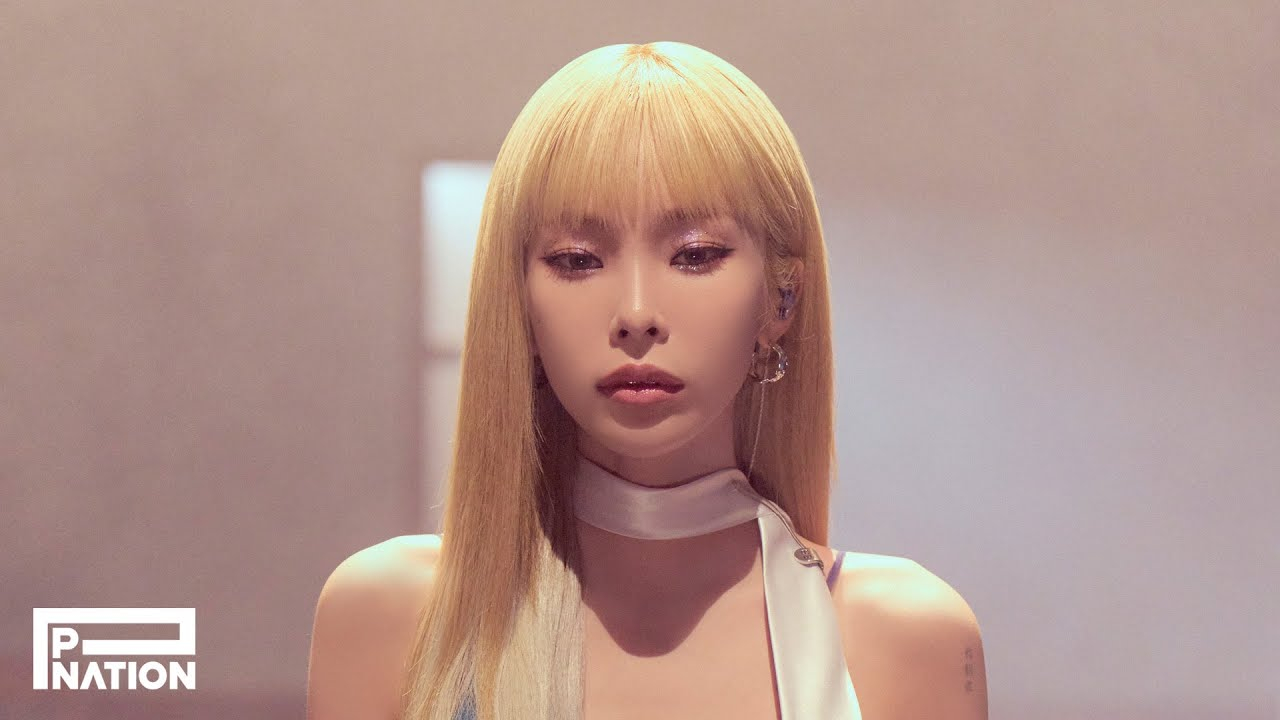 Heize drops live performance MV for 'Undo' | allkpop