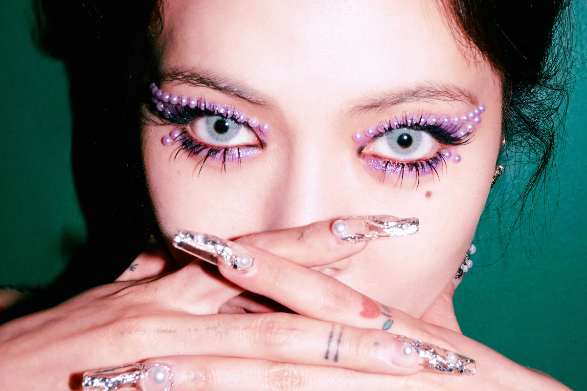 HyunA sports purple pearly make up in latest teaser images for ...