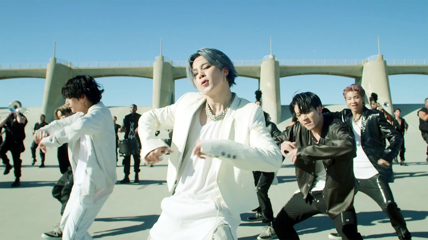 On Kinetic Manifesto Film Becomes Btss 14th Mv To Hit 500 Million