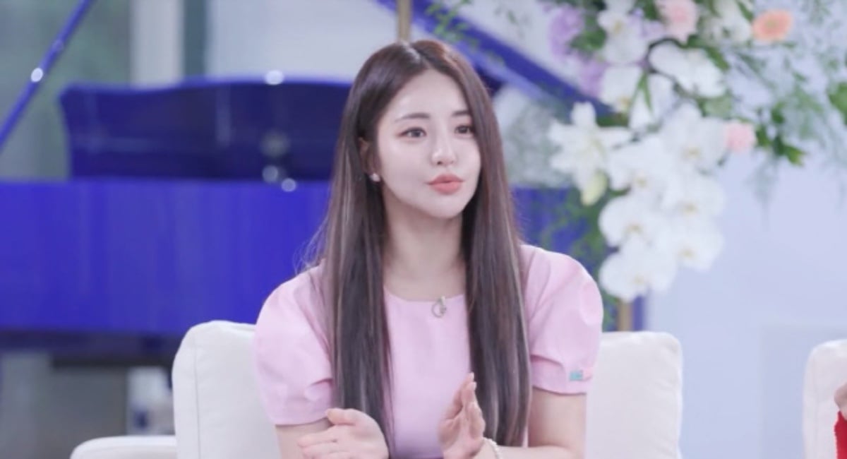 Brave Girls' Yujeong talks about her first love on KBS2 variety show "Love Recall" | allkpop